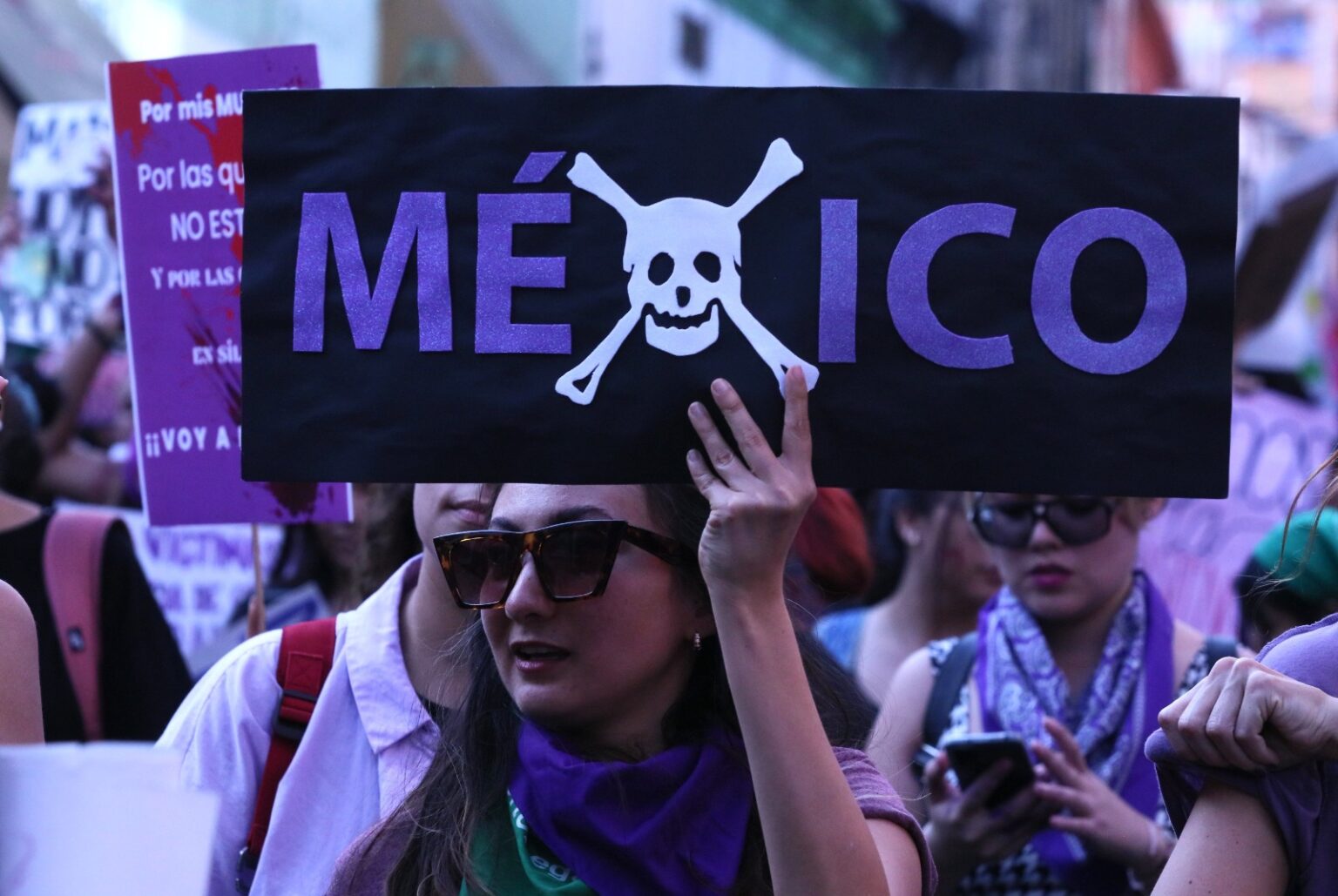 ¿Por qué el color morado representa el 8M?