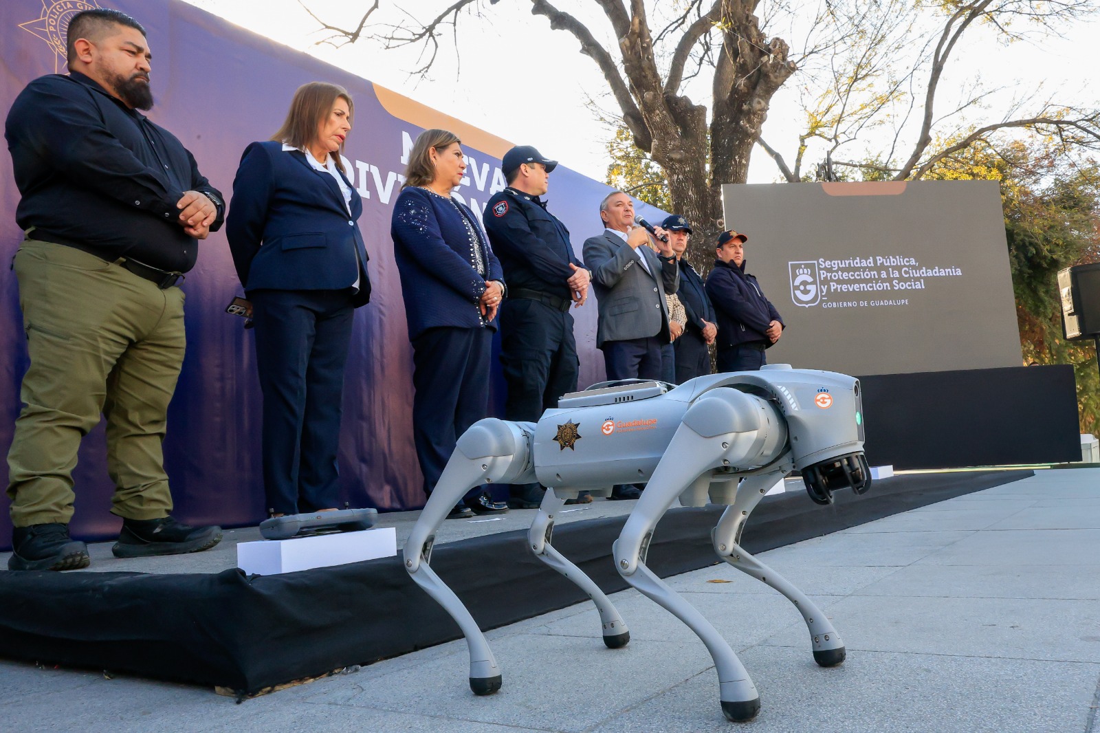 Perros robot tácticos reforzarán la vigilancia en el municipio de ...